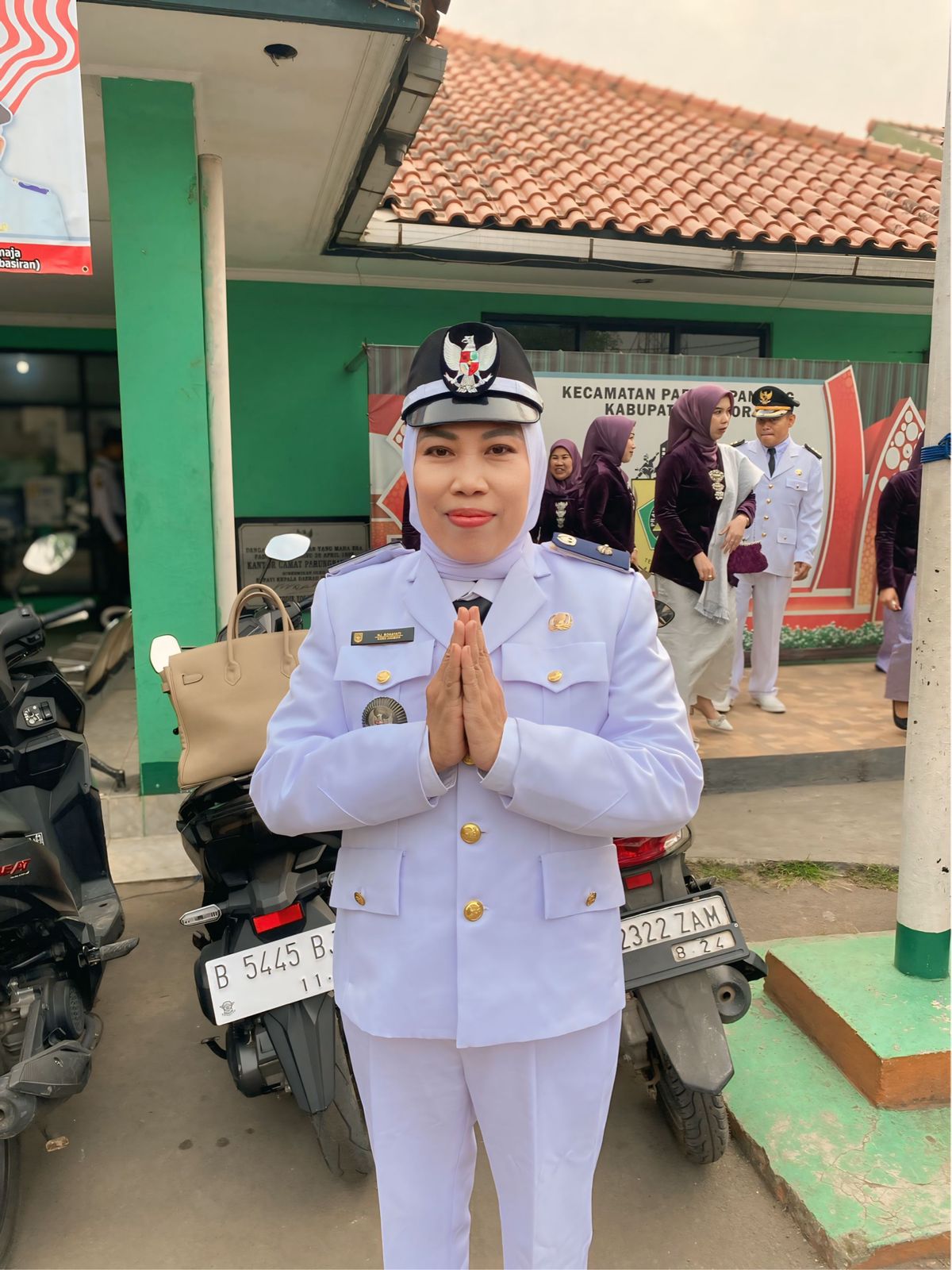 Kades Desa Jayabaya H. Rohayati dan Keluarga Mengucapkan Selamat Hari Raya Idul Fitri ...