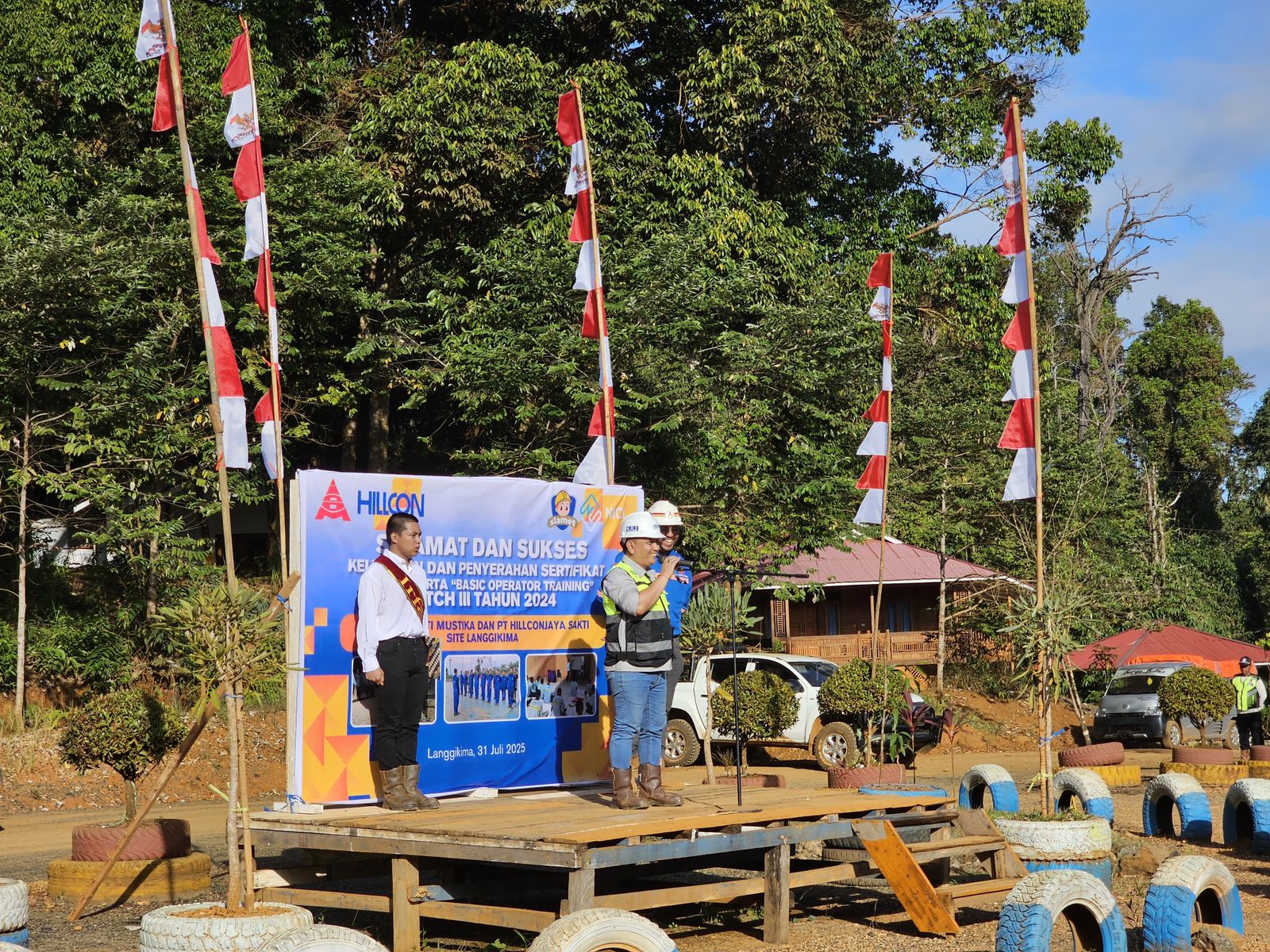 Penutupan Kelulusan dan Penyerahan Sertifikat Program Basic Operator ...